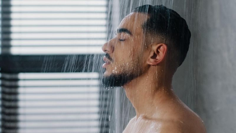 Dry Hair in Men Treatment Guide - RemoteDerm